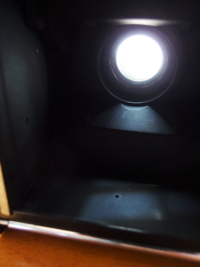 Nikkorレンズ搭載の珍品国産二眼レフ AIRES AUTOMAT （アイレス・オートマット）に、内面反射防止対策として植毛紙を貼るの巻 ...