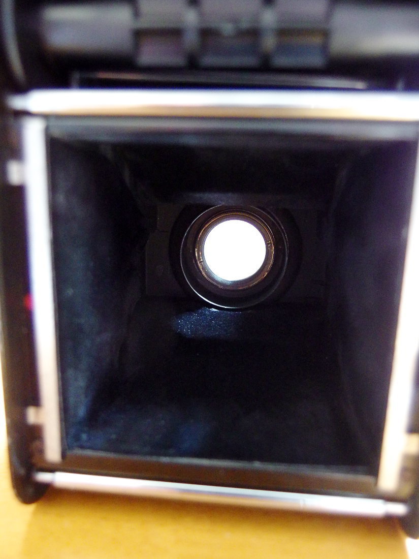 Nikkorレンズ搭載の珍品国産二眼レフ AIRES AUTOMAT （アイレス・オートマット）に、内面反射防止対策として植毛紙を貼るの巻 ...